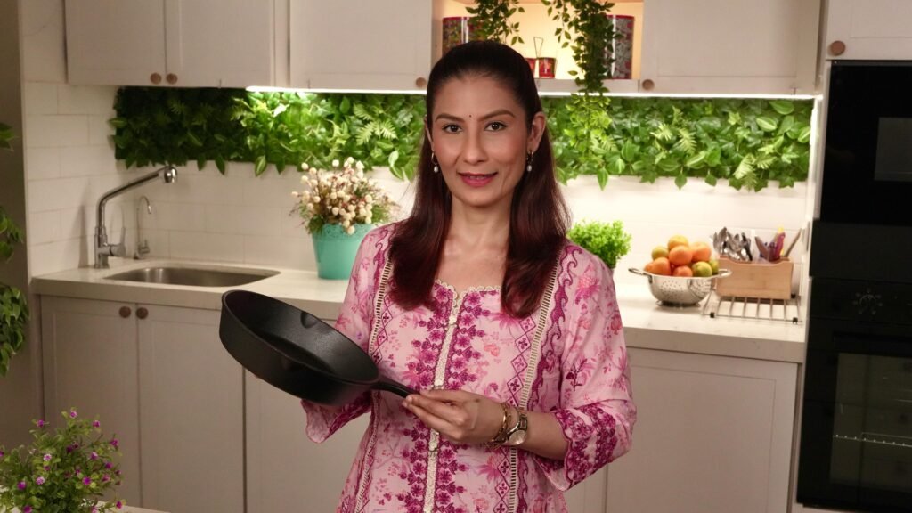 Everything You Need To Know About Cast Iron Pans - Meghna Food Magic